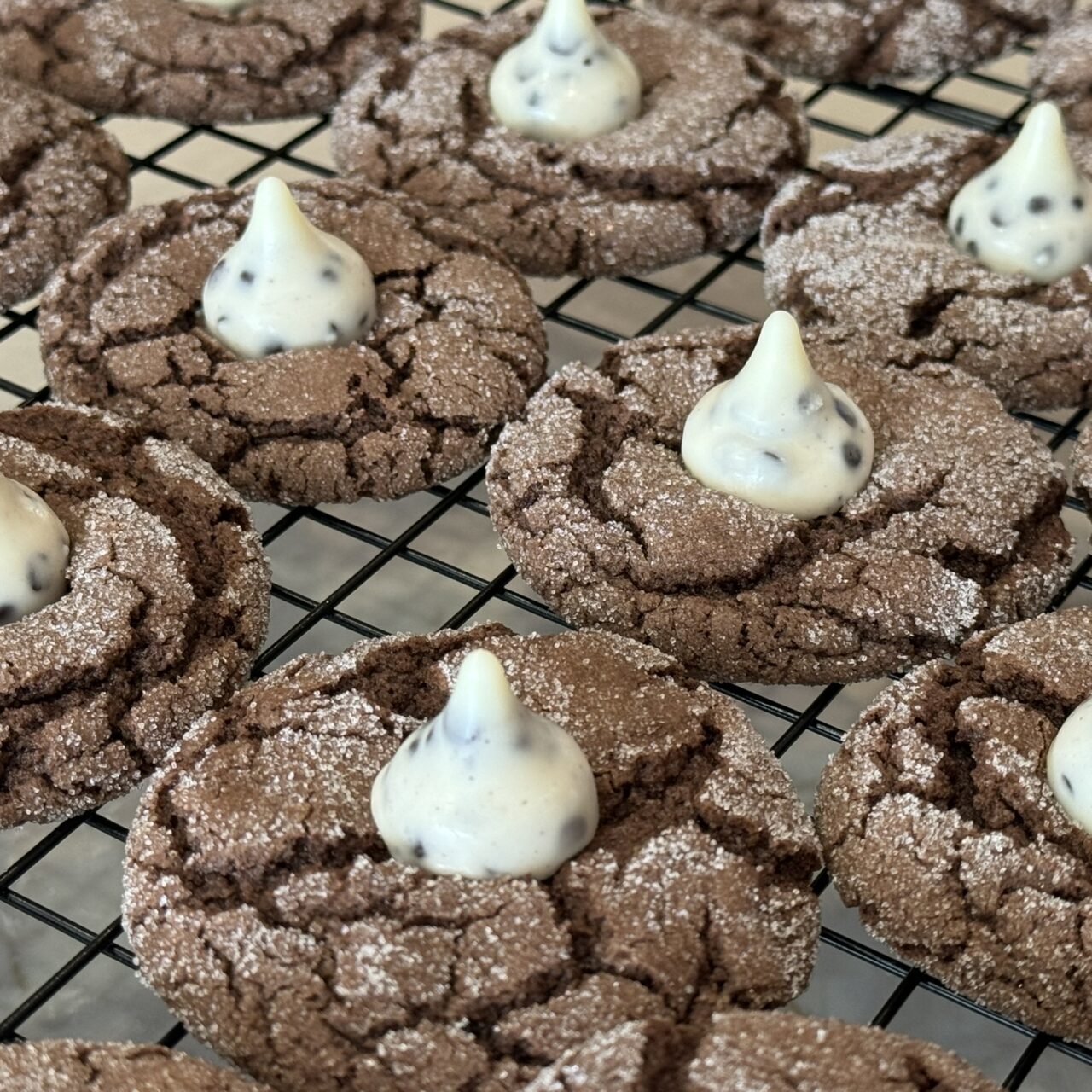 Cookies 'n' Creme Kiss Cookies - Rave About Food