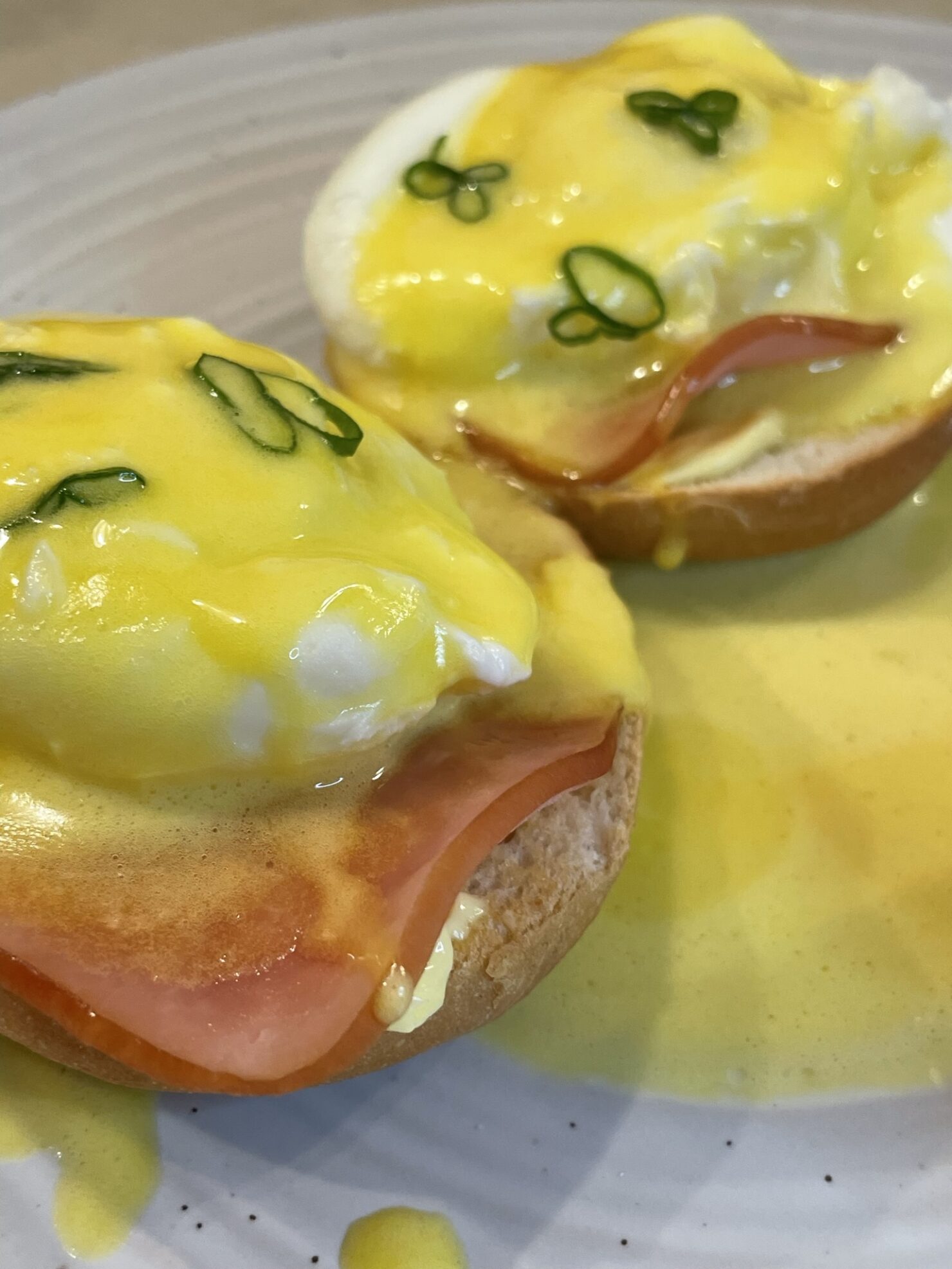 Mini Bagel Eggs Benedict - Rave About Food