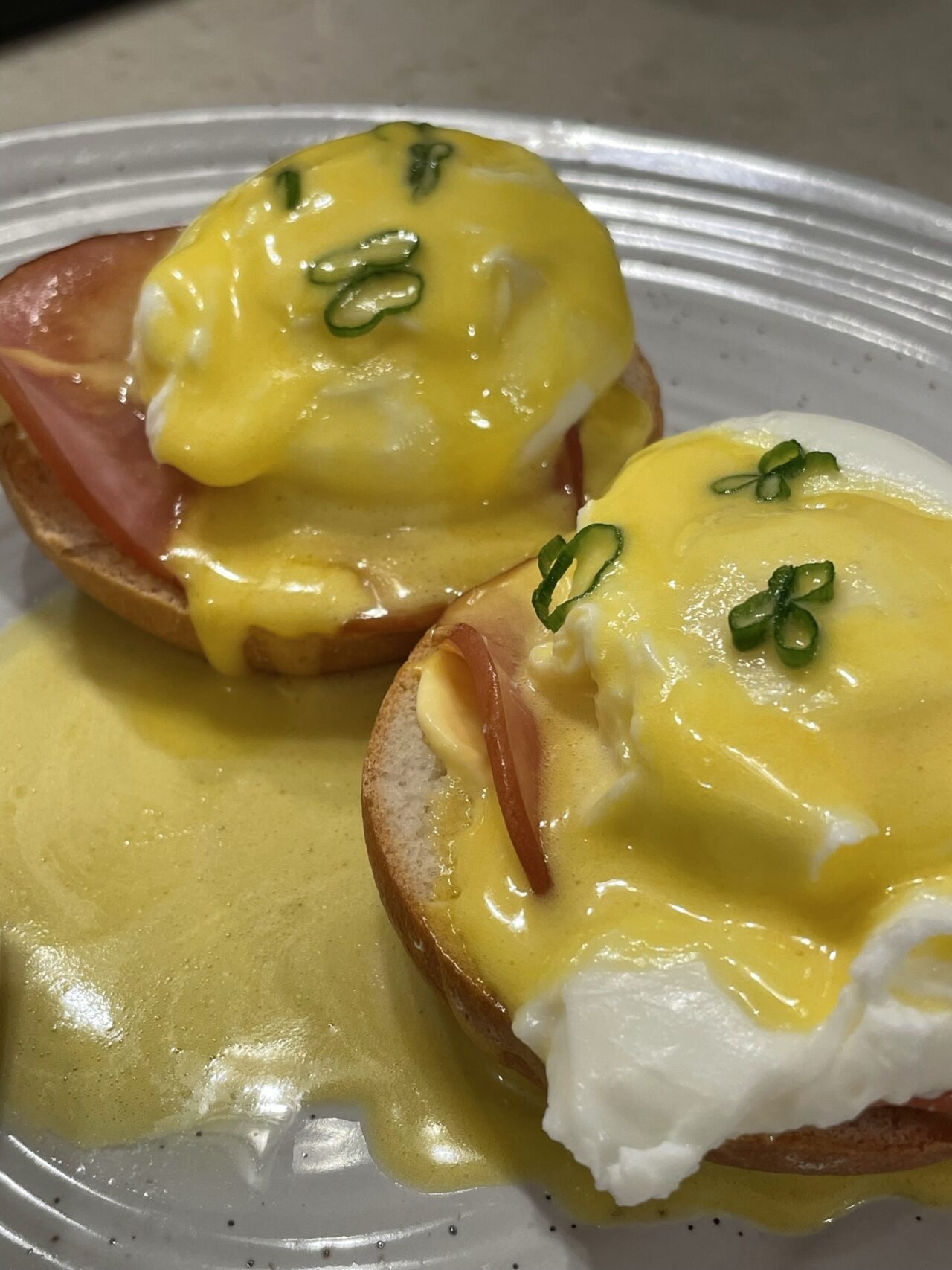 Mini Bagel Eggs Benedict - Rave About Food